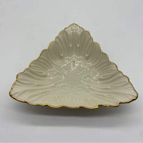Lenox | Holiday | Lenox Cream And Gold Triangular Dish | Poshmark